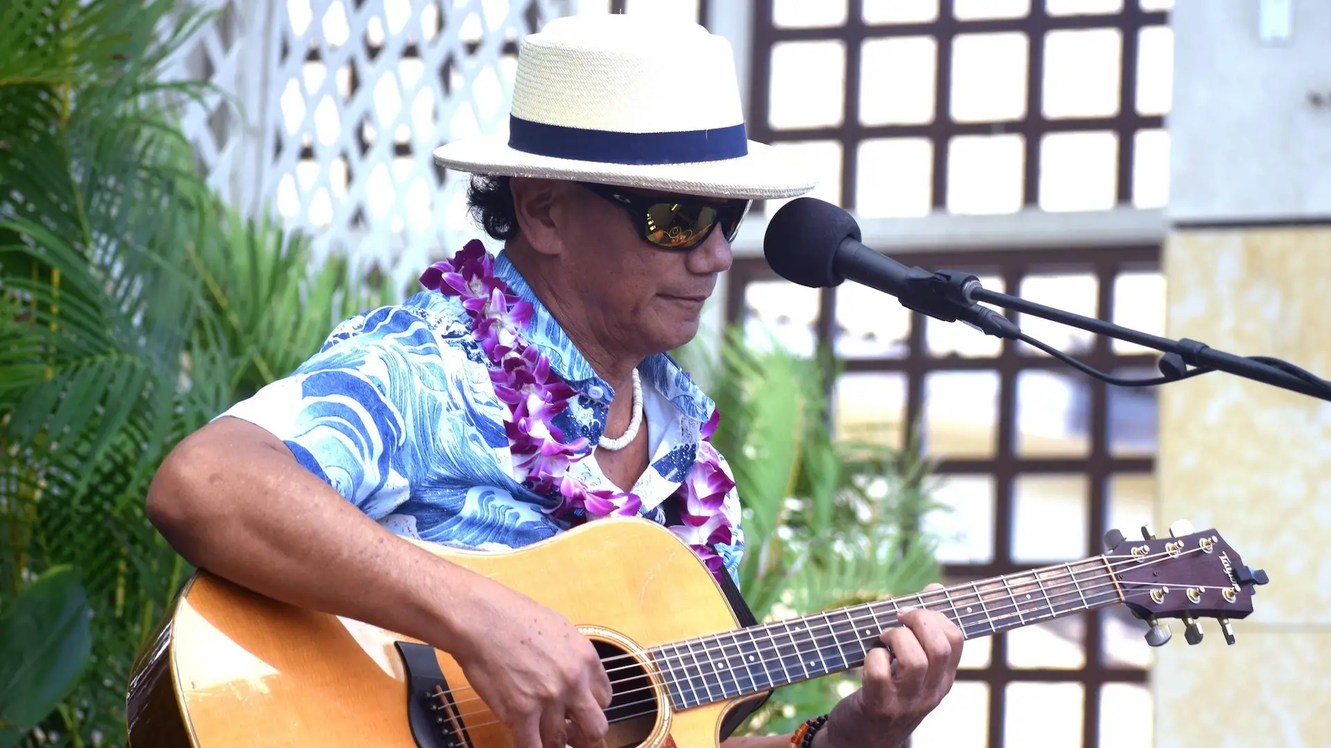 Kona Resort Celebrates Slack-key Guitar, Hawaiian Culture - Hawaii Islander